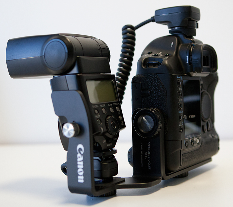 Thử nghiệm Canon và Stroboframe flash brackets