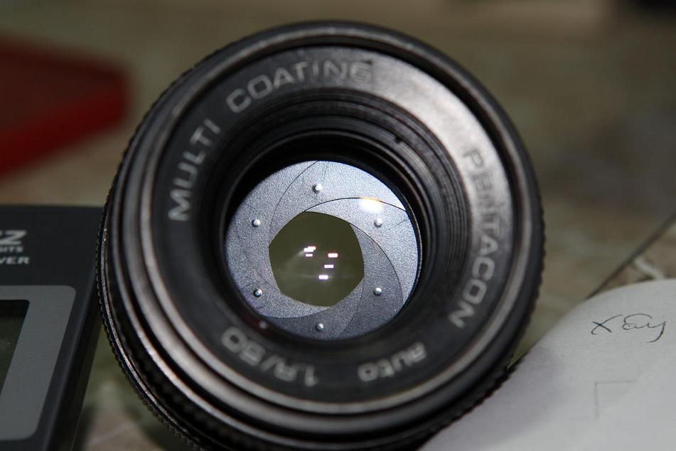 HCM-Bán lens pentacon 50 1.8 và canon 24-70L